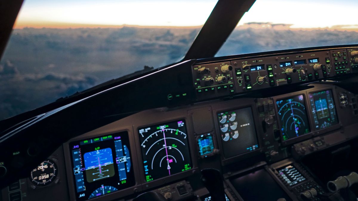 Revolutionizing Flight Communication: Unveiling the Gold Standard in ...